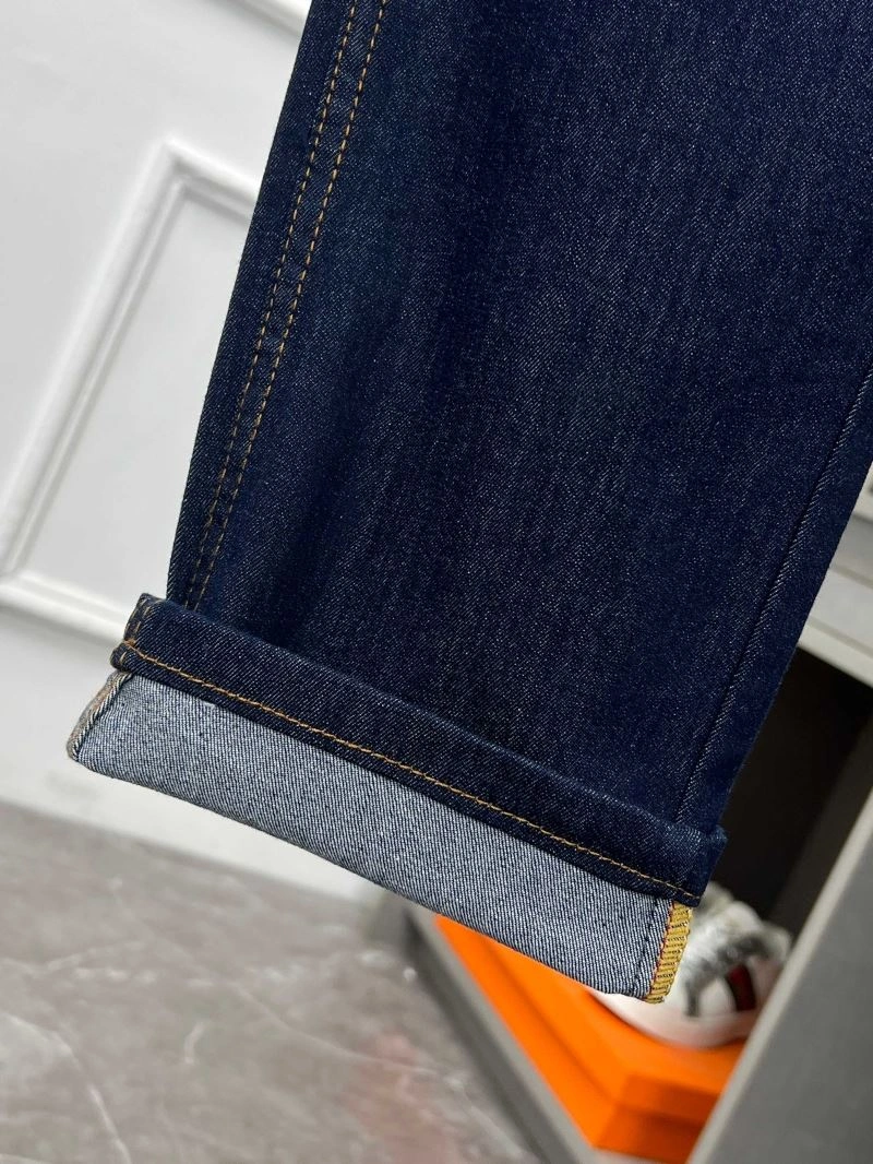 Low-cost Hermes Jeans