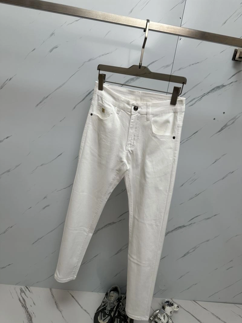 Accurate model Hermes Jeans