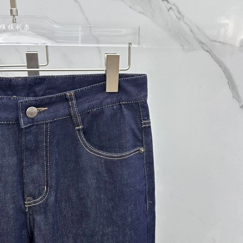 Low-cost Hermes Jeans