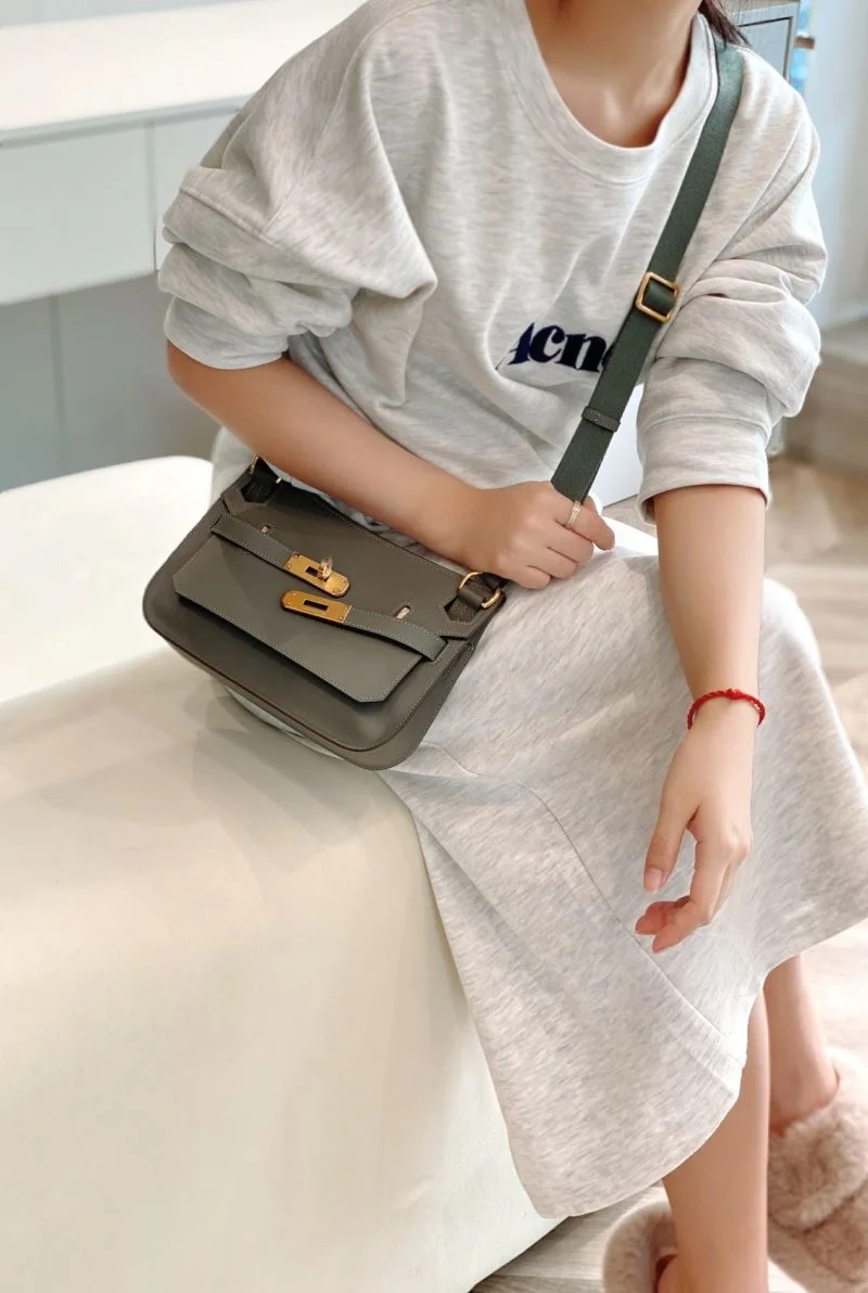 Indistinguishable Hermes Jypsiere Bags