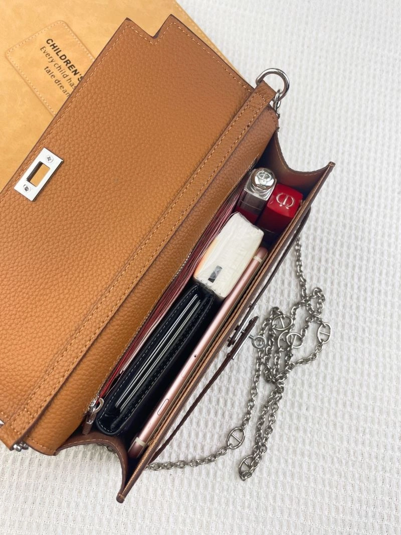Indistinguishable Hermes Kelly Bags