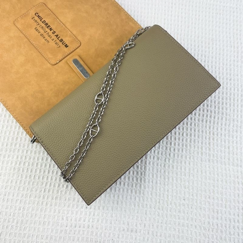 Indistinguishable Hermes Kelly Bags