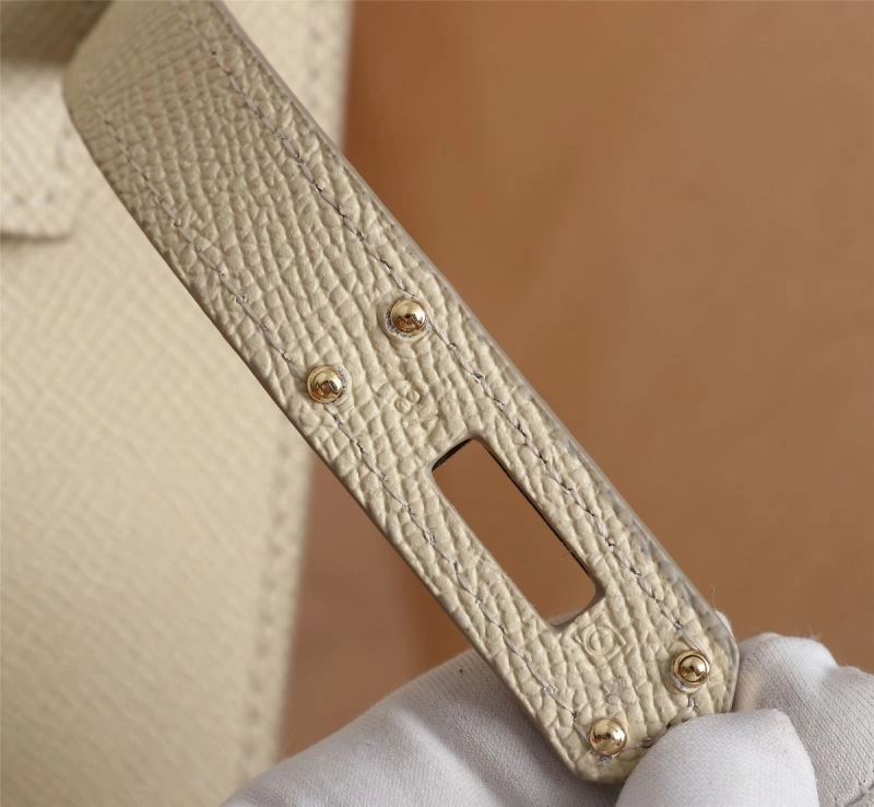 Low-cost Hermes Kelly Bags