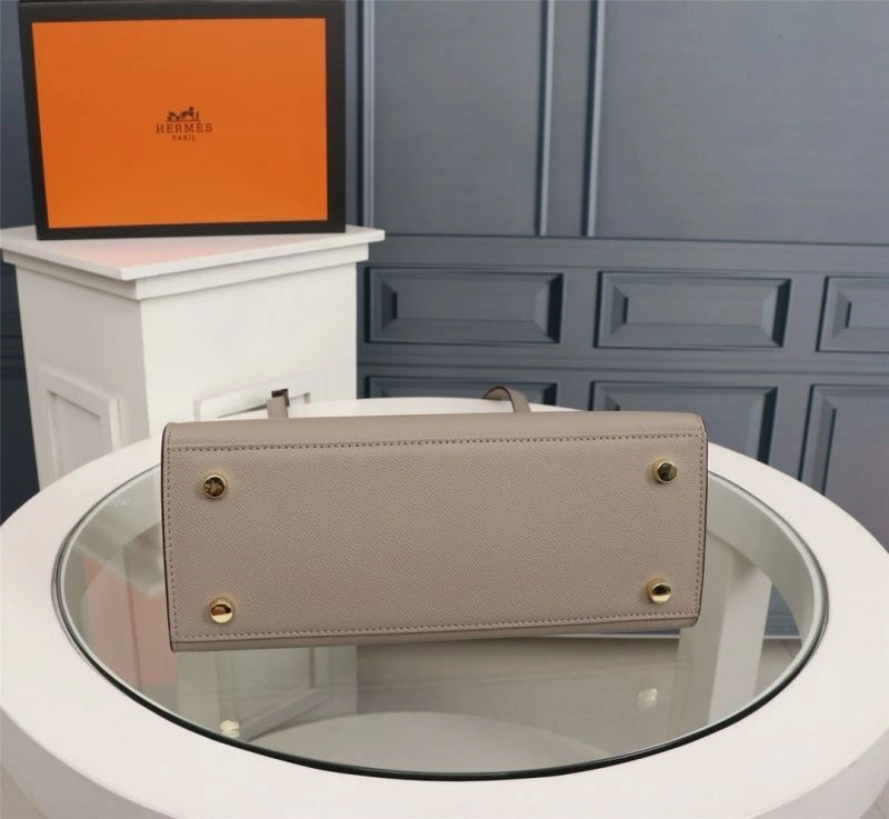 Top mirror Hermes Kelly Bags