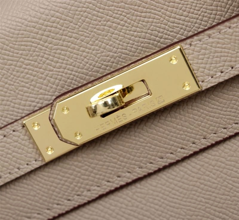 Top mirror Hermes Kelly Bags