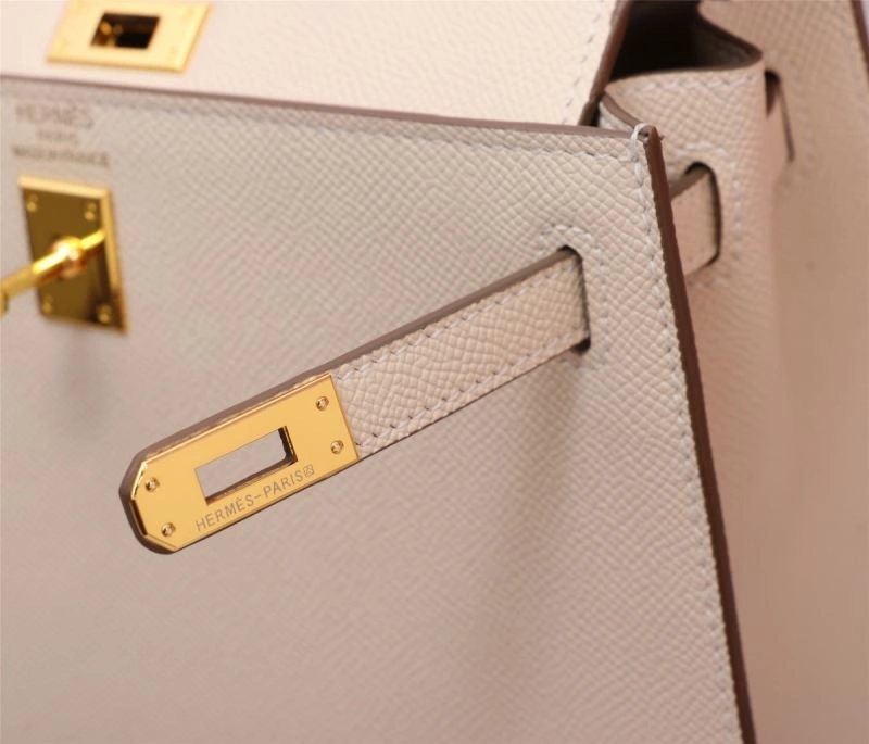 Top mirror Hermes Kelly Bags