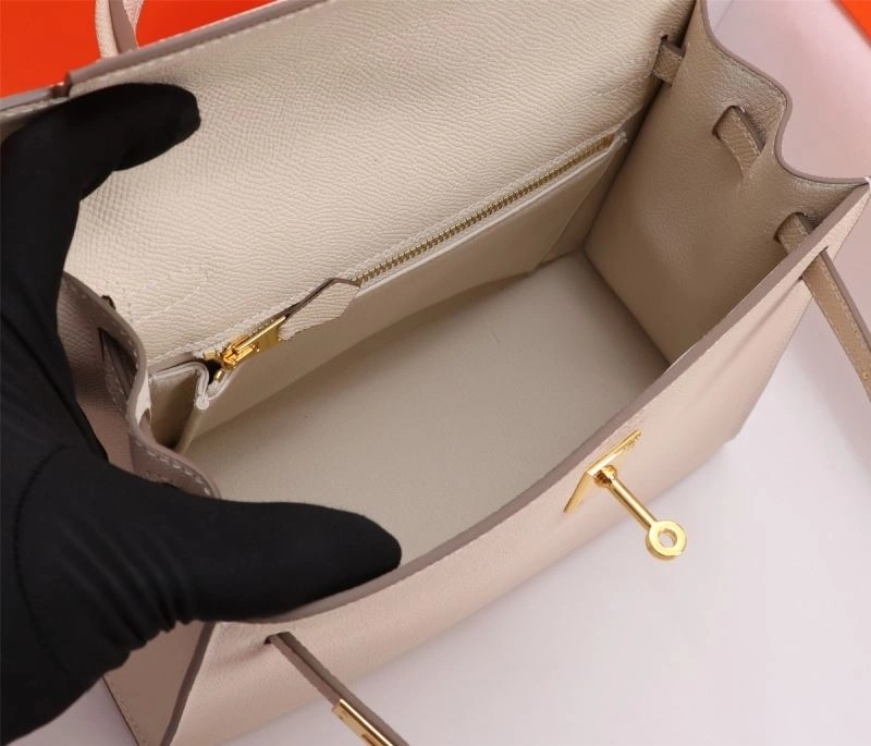Top mirror Hermes Kelly Bags
