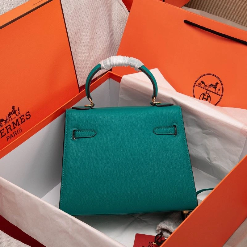 Indistinguishable Hermes Kelly Bags