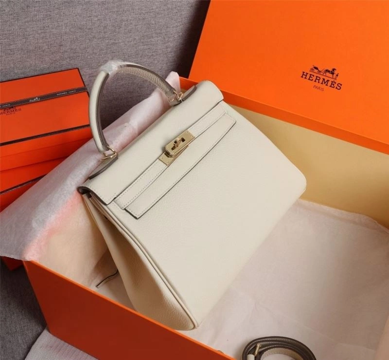 Indistinguishable Hermes Kelly Bags
