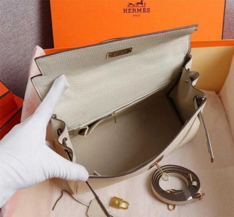Indistinguishable Hermes Kelly Bags
