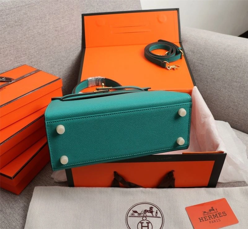 Top mirror Hermes Kelly Bags