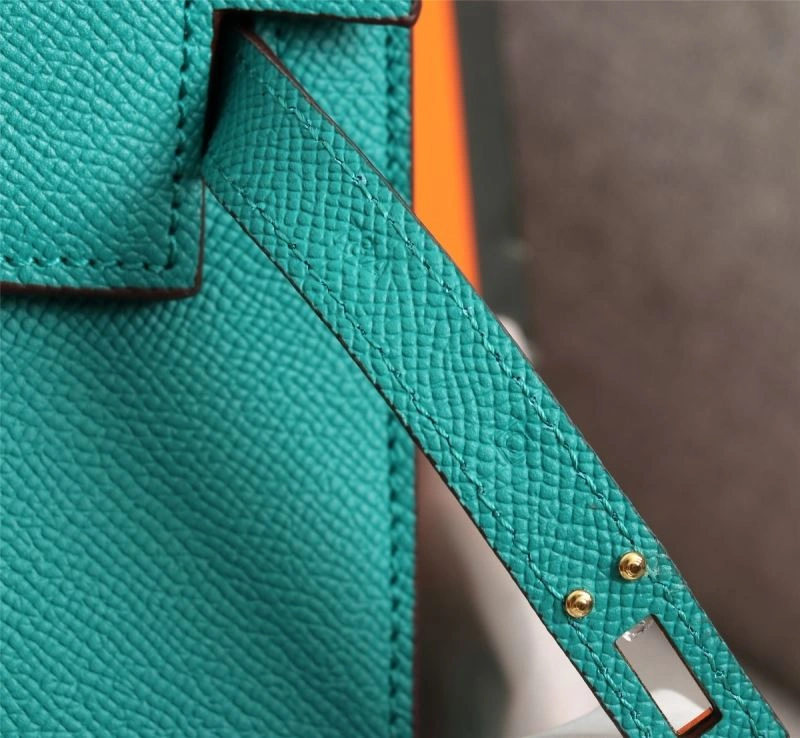Top mirror Hermes Kelly Bags