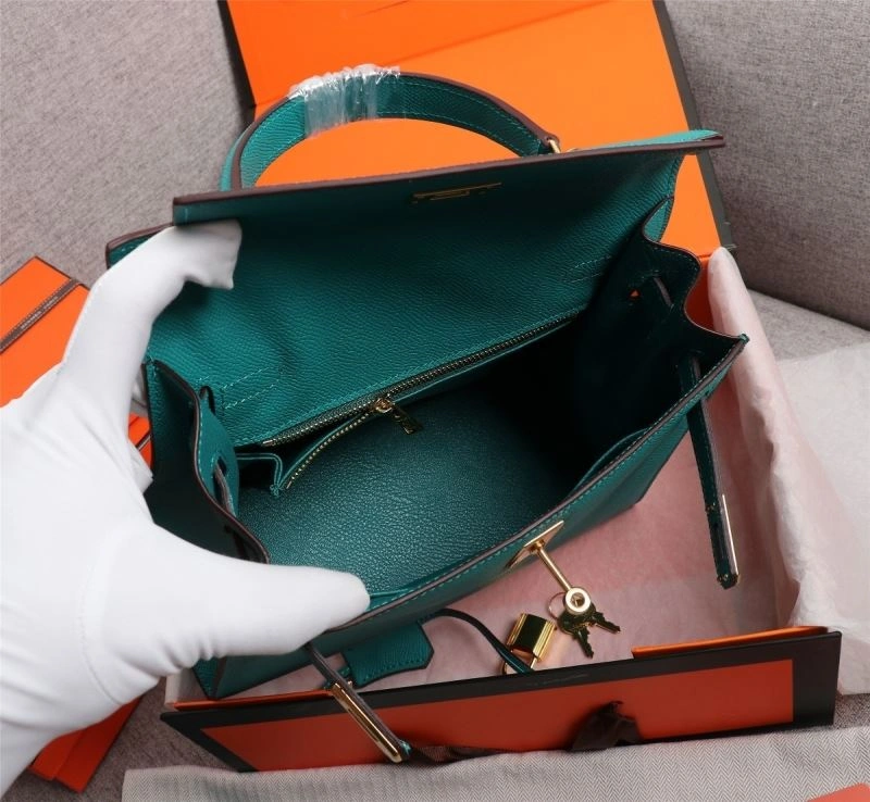 Top mirror Hermes Kelly Bags