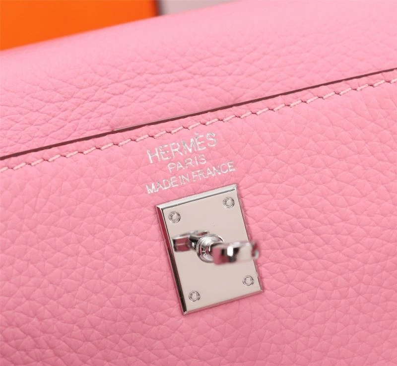 Indistinguishable Hermes Kelly Bags