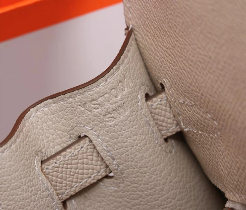 Low-cost Hermes Kelly Bags
