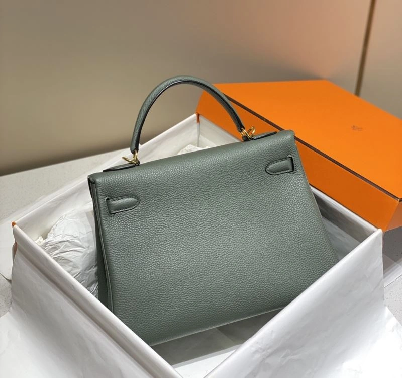 Indistinguishable Hermes Kelly Bags