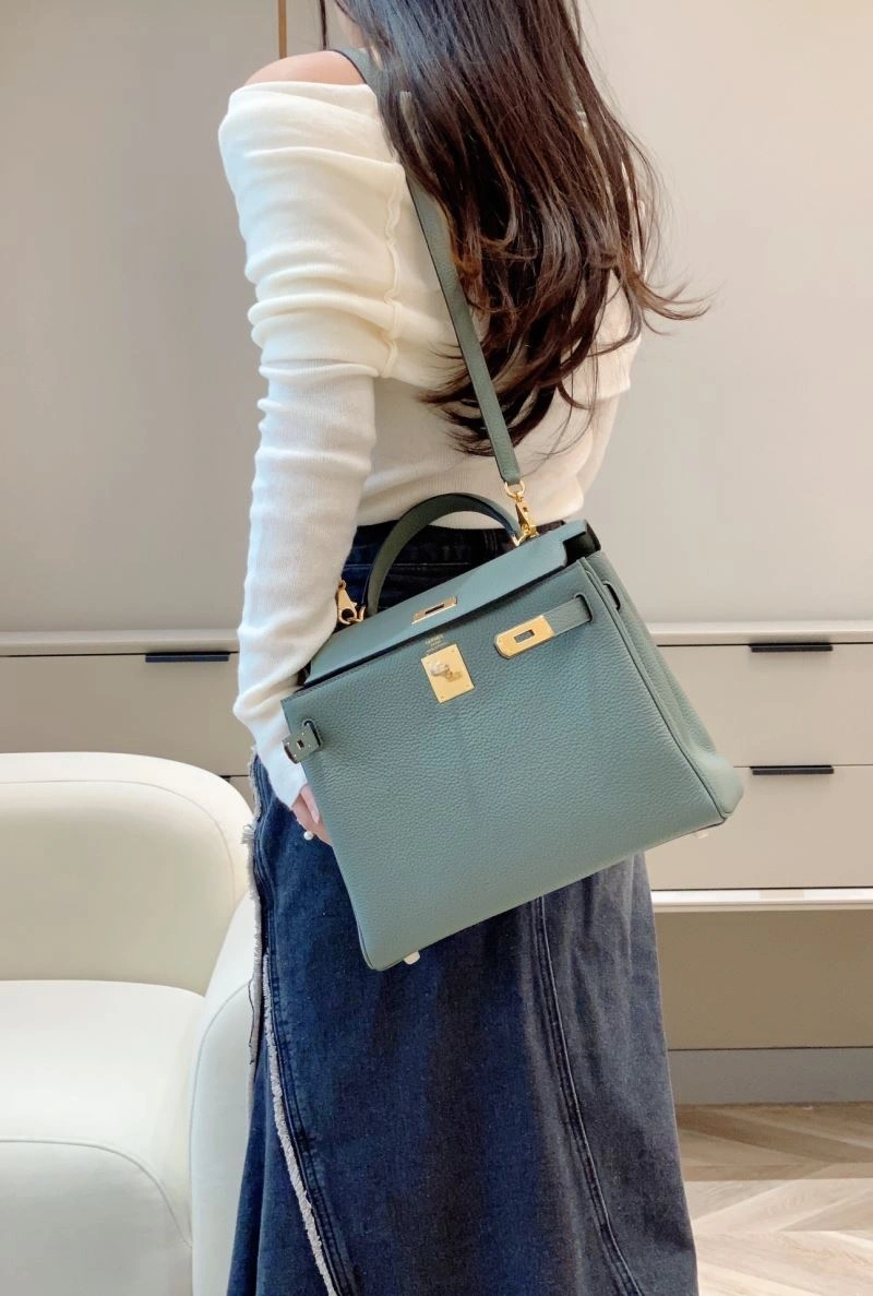 Indistinguishable Hermes Kelly Bags