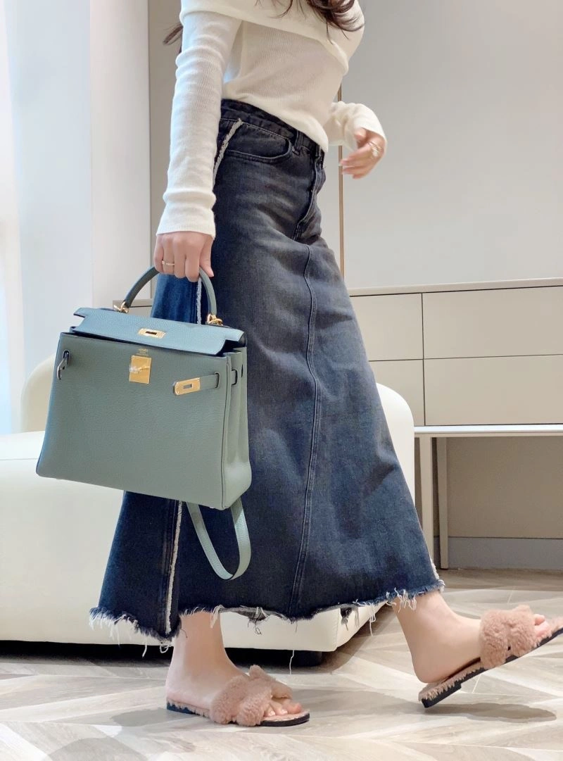 Indistinguishable Hermes Kelly Bags