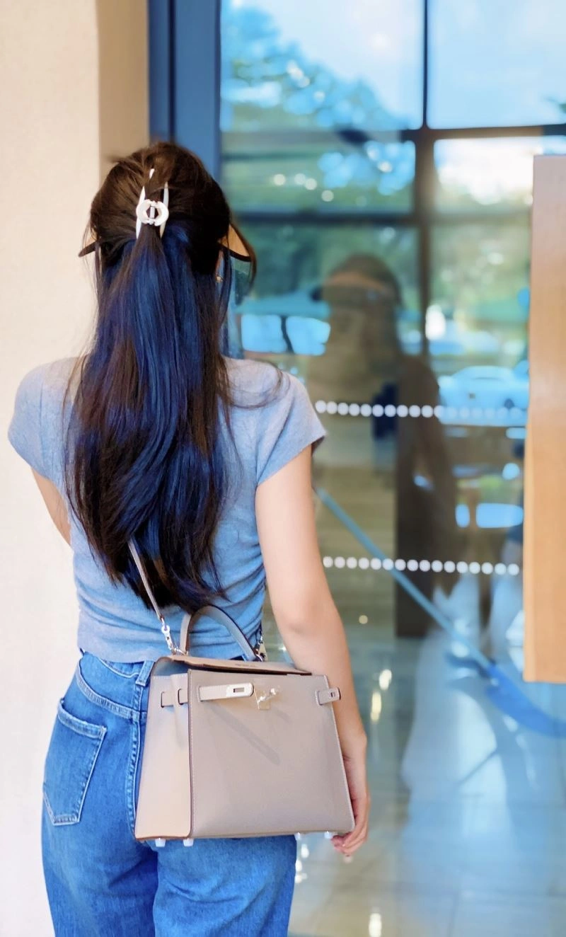 Reasonably priced Hermes Kelly Bags