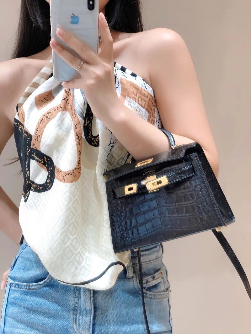 Low-cost Hermes Kelly Bags