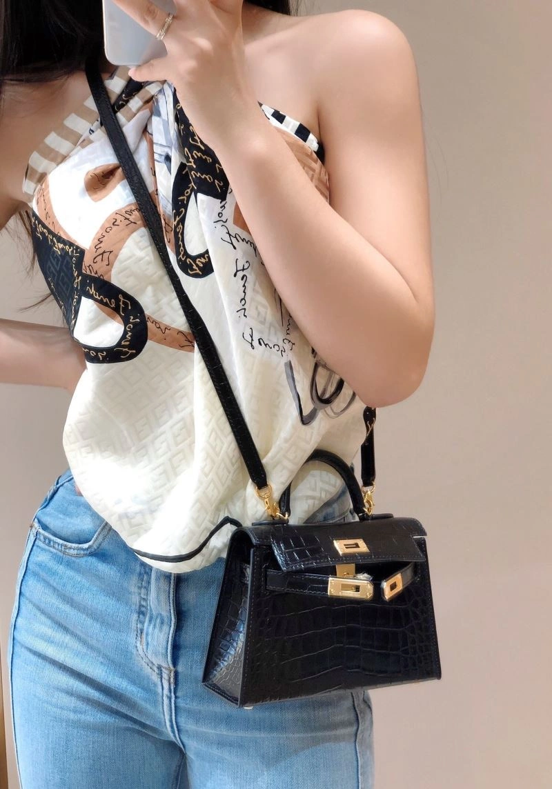 Low-cost Hermes Kelly Bags