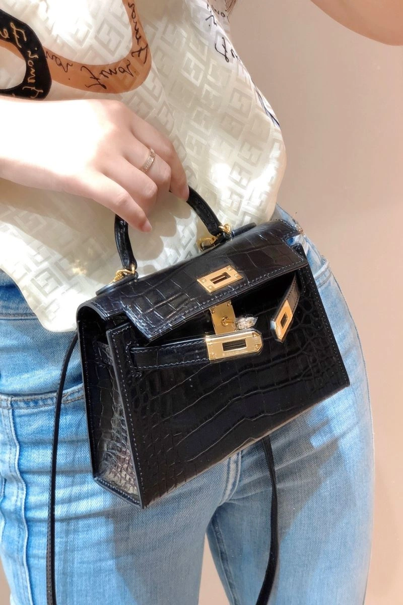 Low-cost Hermes Kelly Bags