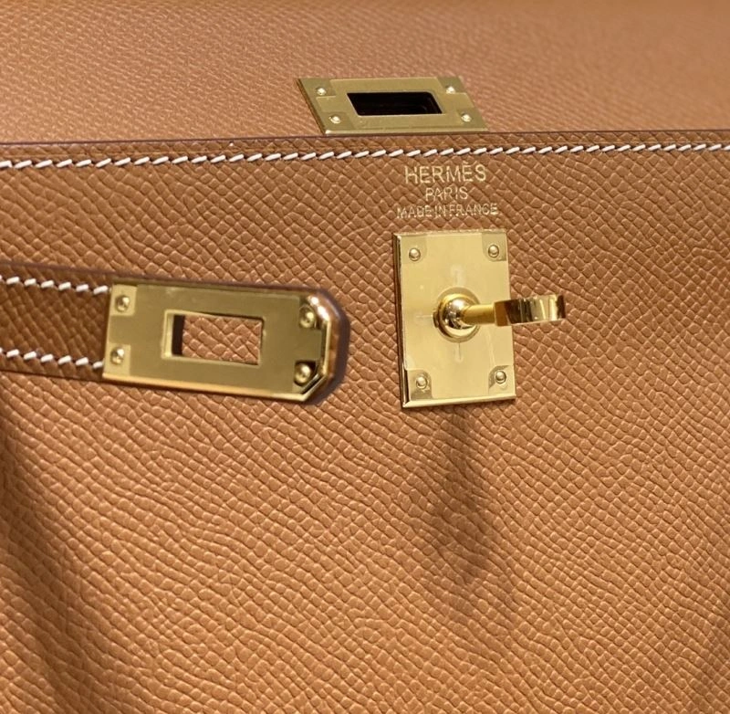 Indistinguishable Hermes Kelly Bags