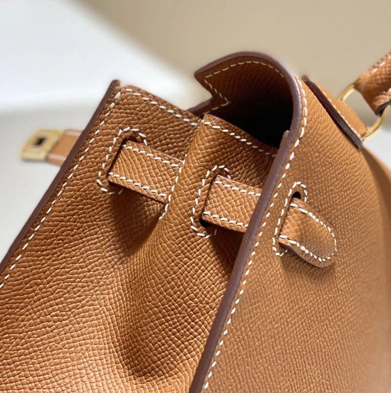 Indistinguishable Hermes Kelly Bags