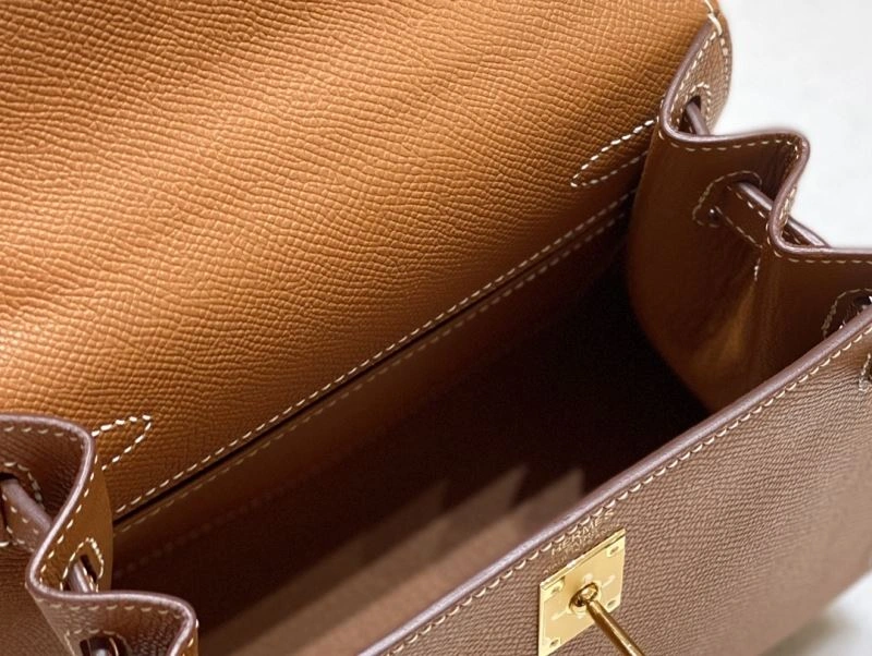 Indistinguishable Hermes Kelly Bags