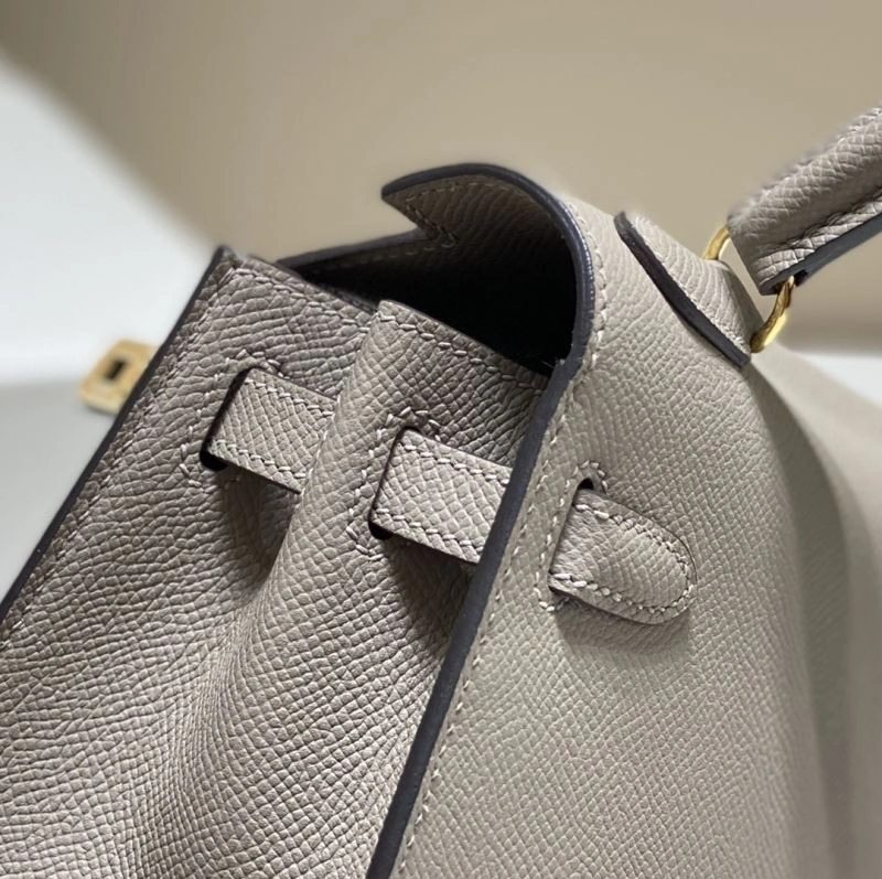 Top mirror Hermes Kelly Bags