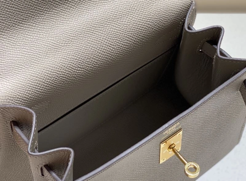 Top mirror Hermes Kelly Bags