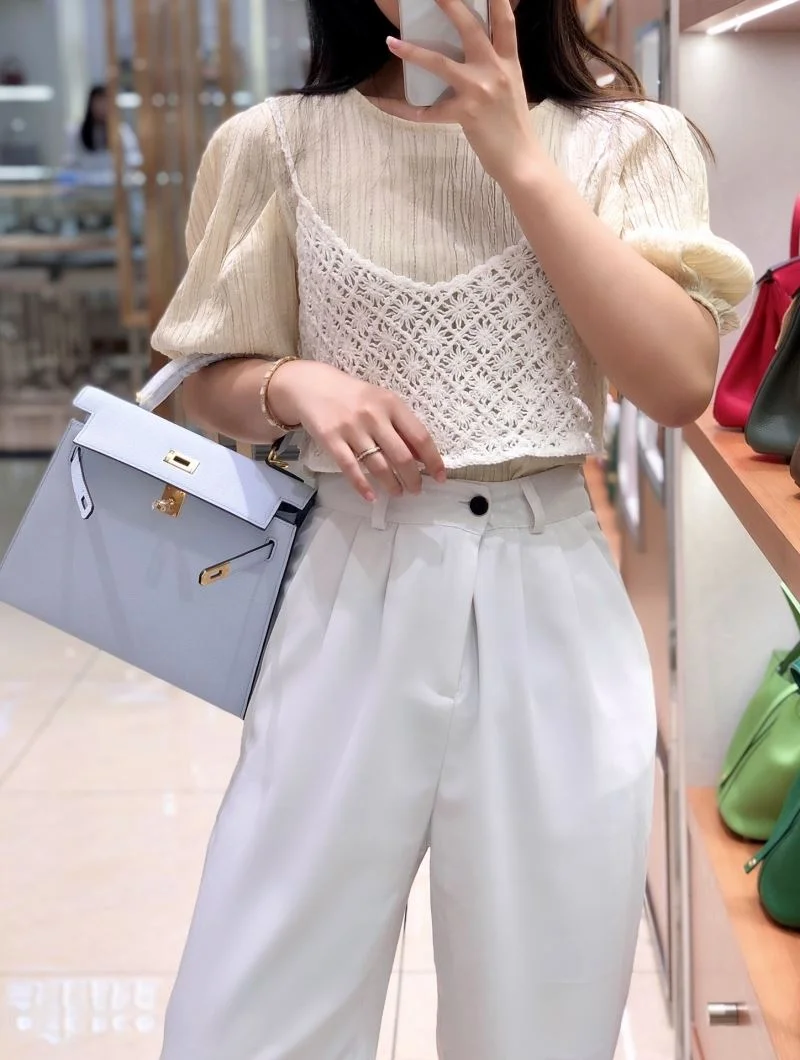 Indistinguishable Hermes Kelly Bags