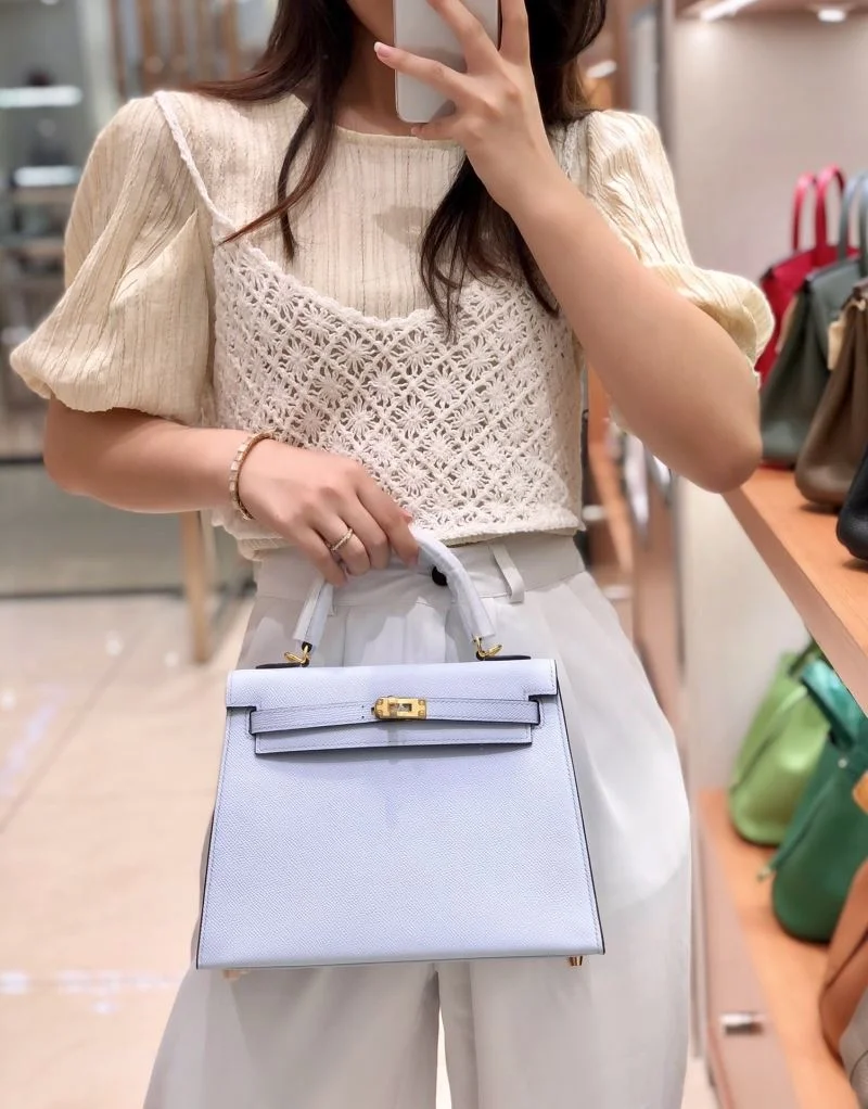 Indistinguishable Hermes Kelly Bags