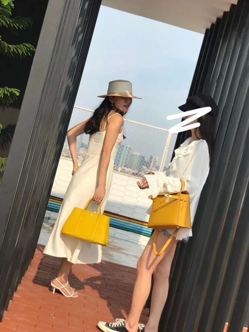 Budget-friendly Hermes Kelly Bags