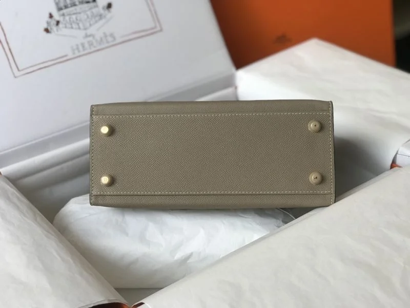 Top mirror Hermes Kelly Bags
