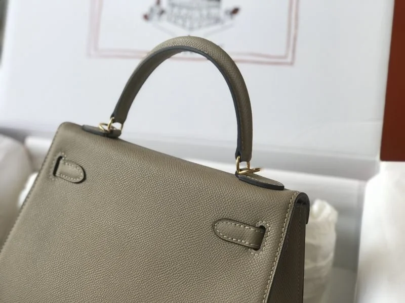 Top mirror Hermes Kelly Bags