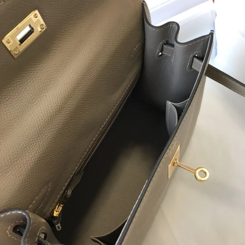 Top mirror Hermes Kelly Bags