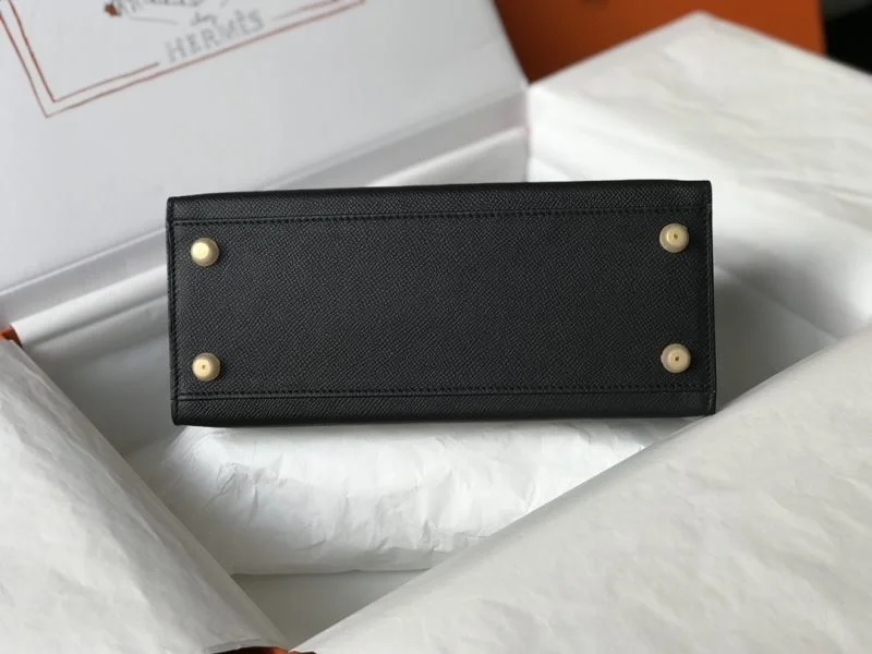 Indistinguishable Hermes Kelly Bags