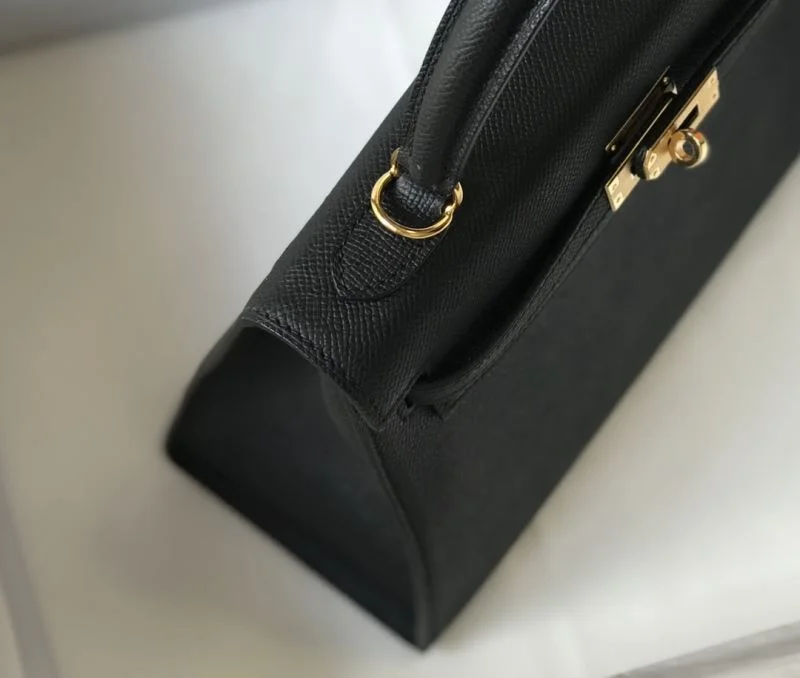 Indistinguishable Hermes Kelly Bags