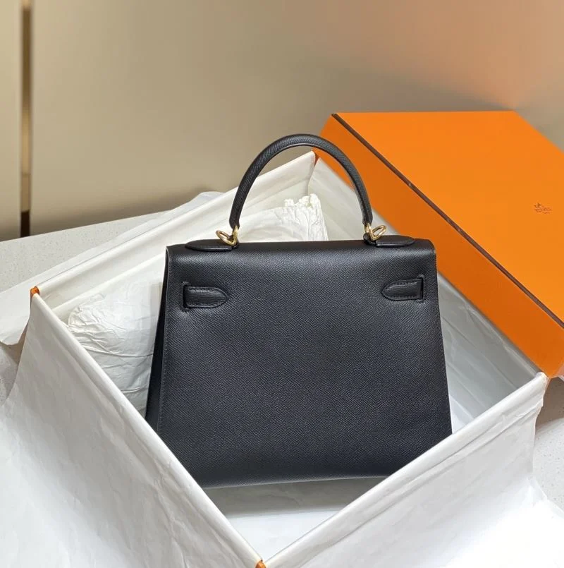 Indistinguishable Hermes Kelly Bags