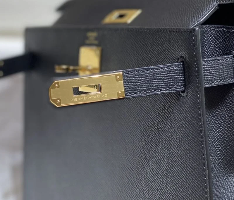 Indistinguishable Hermes Kelly Bags