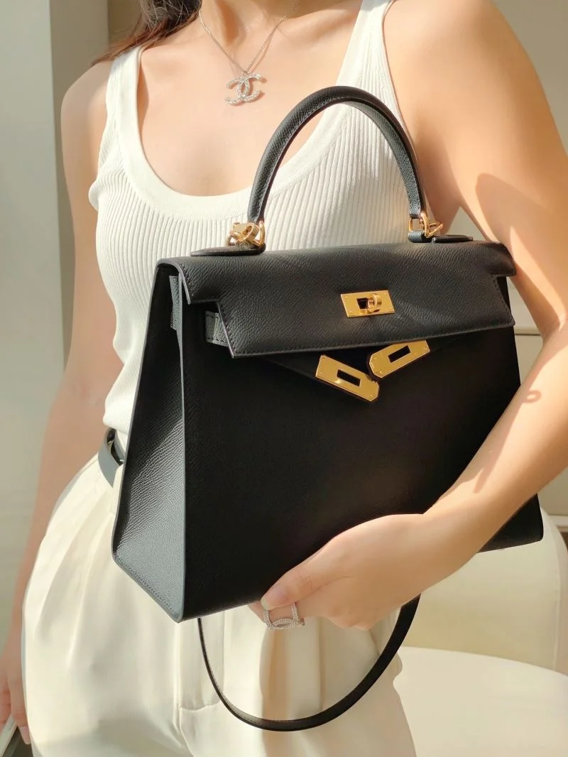Indistinguishable Hermes Kelly Bags