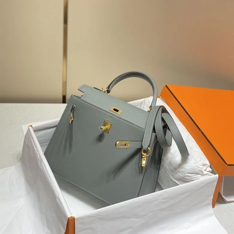 Indistinguishable Hermes Kelly Bags