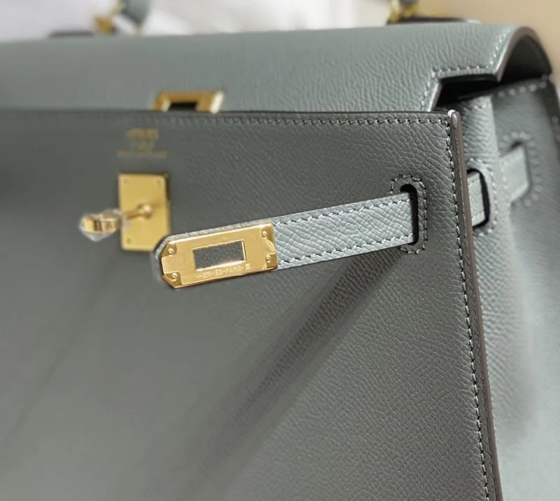 Indistinguishable Hermes Kelly Bags