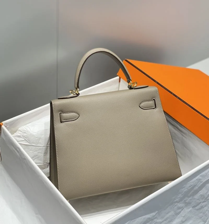 Indistinguishable Hermes Kelly Bags