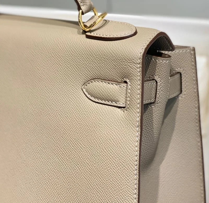 Indistinguishable Hermes Kelly Bags