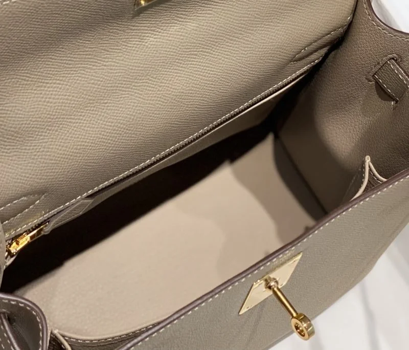 Indistinguishable Hermes Kelly Bags