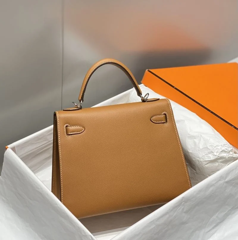 Indistinguishable Hermes Kelly Bags
