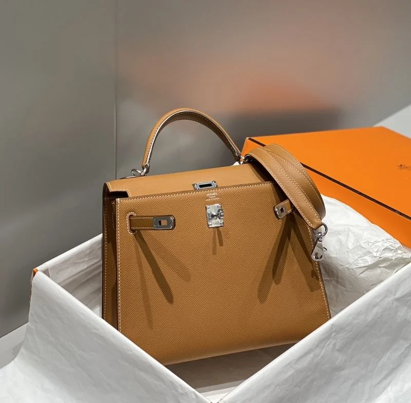 Indistinguishable Hermes Kelly Bags
