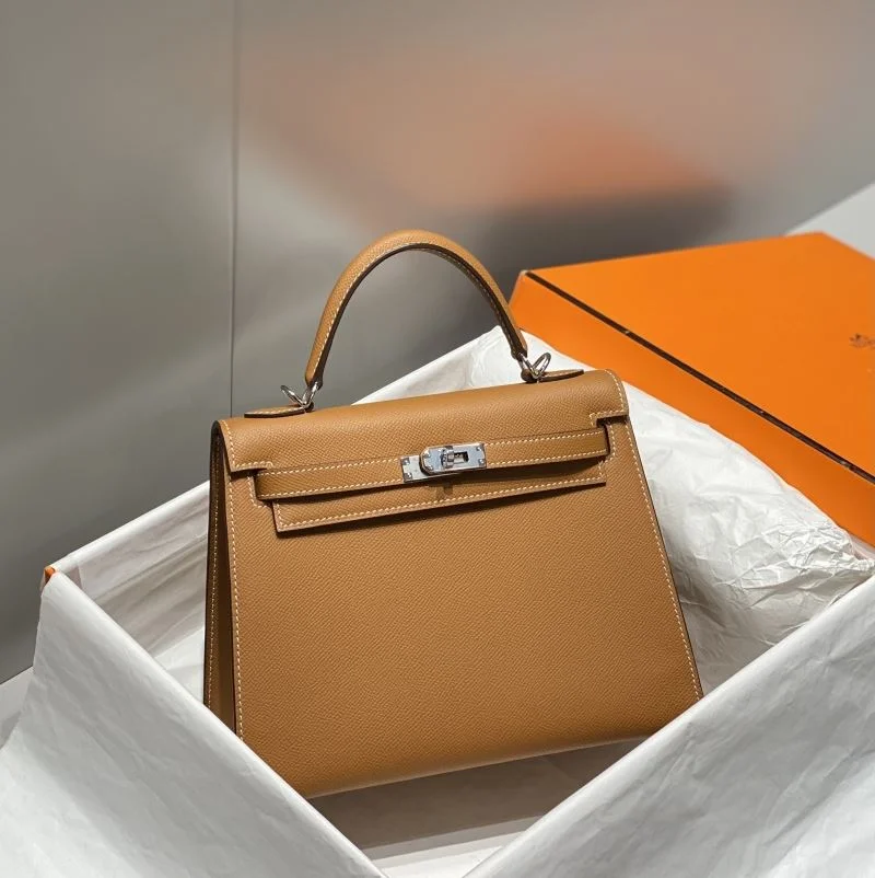 Indistinguishable Hermes Kelly Bags